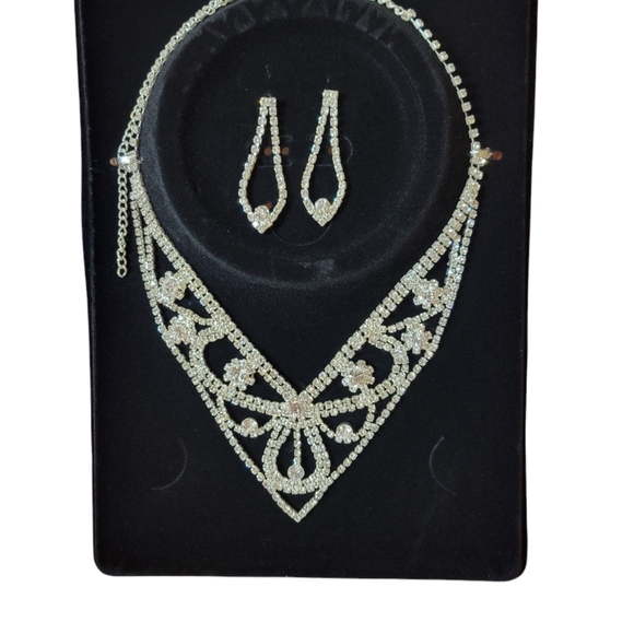 Jewelry | Sparkley Necklace Set | Poshmark